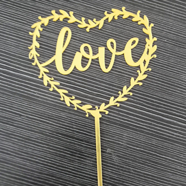 Gold Love Topper 16cm